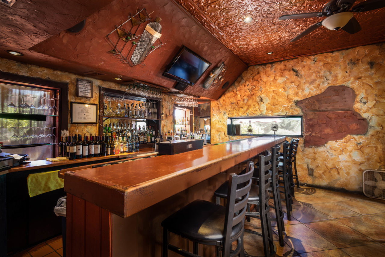 About Us - Golden Goose Grill